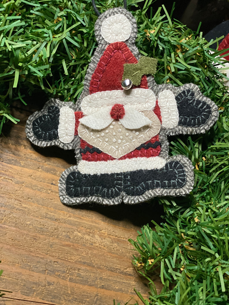 Happy Santa Ornament PDF Pattern – Wooden Spool Designs